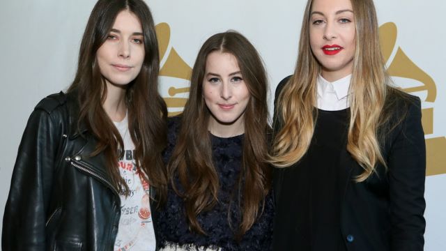 Haim On SNL - ‘Want You Back’ and Debut Of ‘Little Of Your Love ...