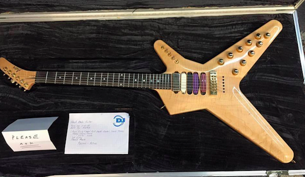 Why Would Anyone Do This?! Here Are 26 Worst Guitar Modifications Ever ...